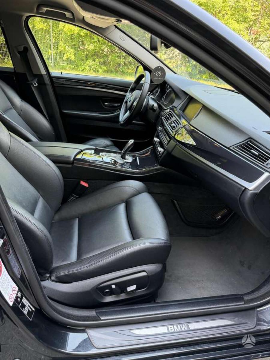 Black BMW 525 2014 in Radviliskis, with an engine capacity of 2.00 L and mileage of 323 thousand km for 13300 €, photo 12 on AUTOMOTO.COM.LV