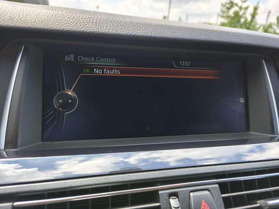 Black BMW 525 2014 in Siauliai, with an engine capacity of 2.00 L and mileage of 306 thousand km for 8900 €, photo 18 on AUTOMOTO.COM.LV