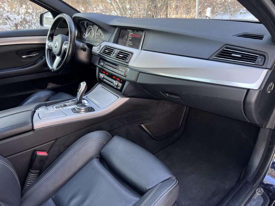 Black BMW 525 2015 in Kaunas, with an engine capacity of 2.00 L and mileage of 270 thousand km for 11950 €, photo 8 on AUTOMOTO.COM.LV