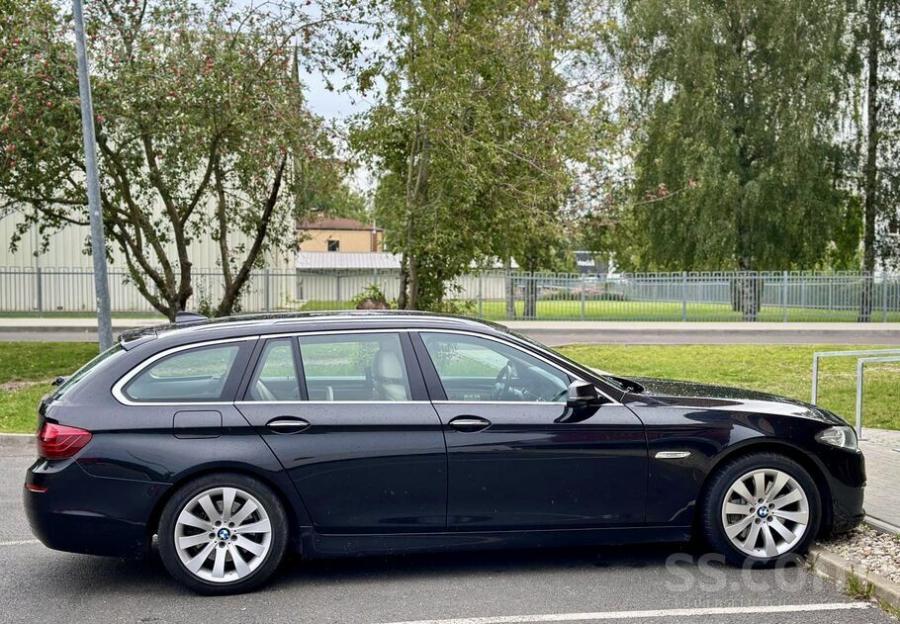 Black BMW 525 2015 in Riga, with an engine capacity of 2.00 L and mileage of 280 thousand km for 12000 €, photo 4 on AUTOMOTO.COM.LV