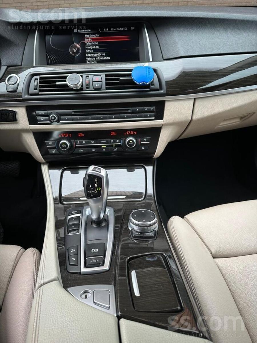 Black BMW 525 2015 in Riga, with an engine capacity of 2.00 L and mileage of 280 thousand km for 12000 €, photo 9 on AUTOMOTO.COM.LV