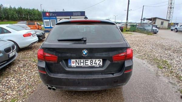 Melns BMW 525 2015 Viļņa, ar dzinēja tilpumu 2.00 L un nobraukumu 340 tūkst. km par 4900 €, foto 6 vietnē AUTOMOTO.COM.LV