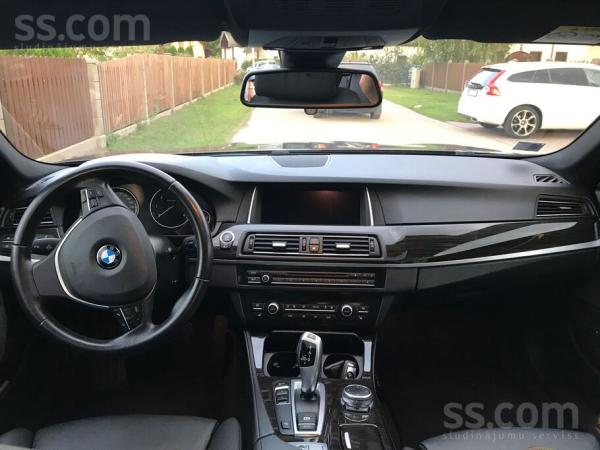 Black BMW 525 2015 in Riga, with an engine capacity of 2.00 L and mileage of 309 thousand km for 10000 €, photo 5 on AUTOMOTO.COM.LV