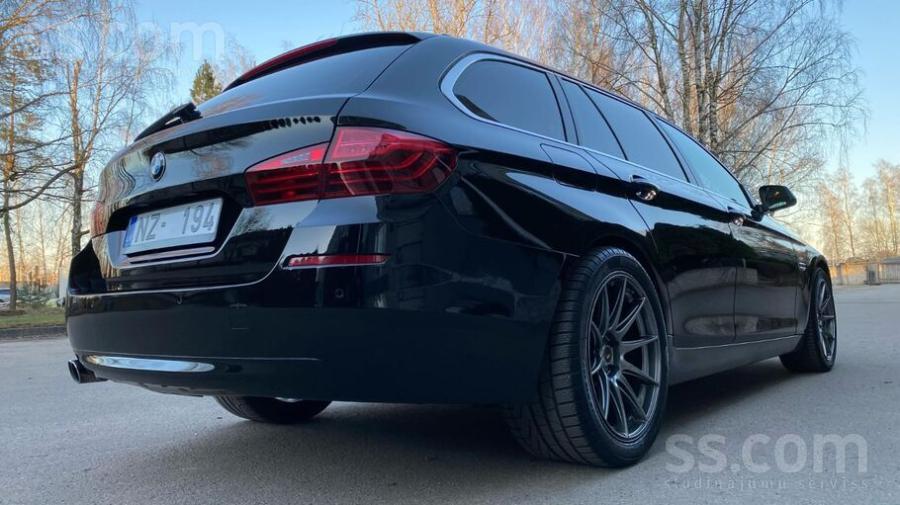 Black BMW 525 2015 in Riga, with an engine capacity of 2.00 L and mileage of 288 thousand km for 11500 €, photo 1 on AUTOMOTO.COM.LV