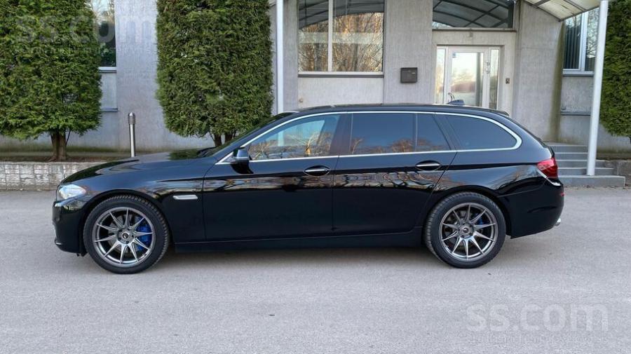 Black BMW 525 2015 in Riga, with an engine capacity of 2.00 L and mileage of 288 thousand km for 11500 €, photo 4 on AUTOMOTO.COM.LV