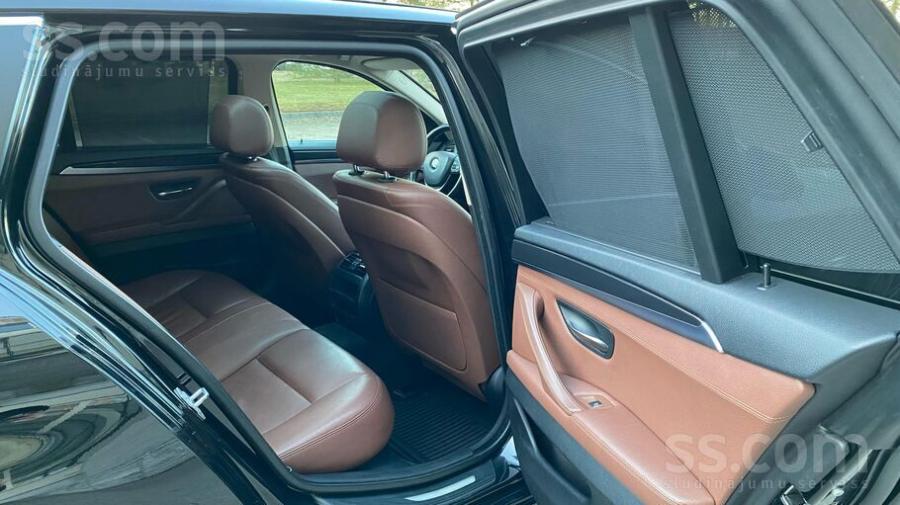 Black BMW 525 2015 in Riga, with an engine capacity of 2.00 L and mileage of 288 thousand km for 11500 €, photo 11 on AUTOMOTO.COM.LV