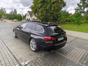 Black BMW 525 2015 in Telschi, with an engine capacity of 2.00 L and mileage of 186 thousand km for 12700 €, photo 12 on AUTOMOTO.COM.LV