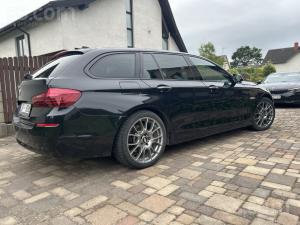 Melns BMW 525 2015 Bauska, ar dzinēja tilpumu 2.00 L un nobraukumu 350 tūkst. km par 10800 €, foto 3 vietnē AUTOMOTO.COM.LV