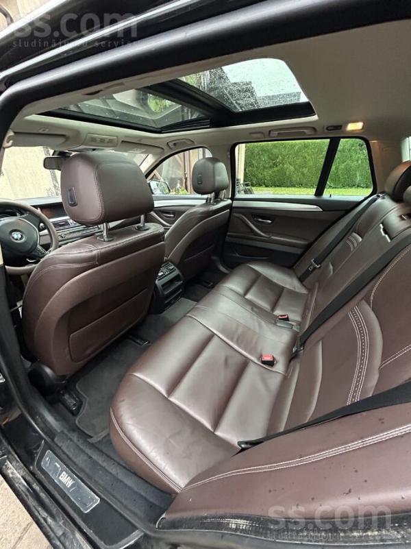 Black BMW 525 2015 in Bauska, with an engine capacity of 2.00 L and mileage of 350 thousand km for 10800 €, photo 7 on AUTOMOTO.COM.LV
