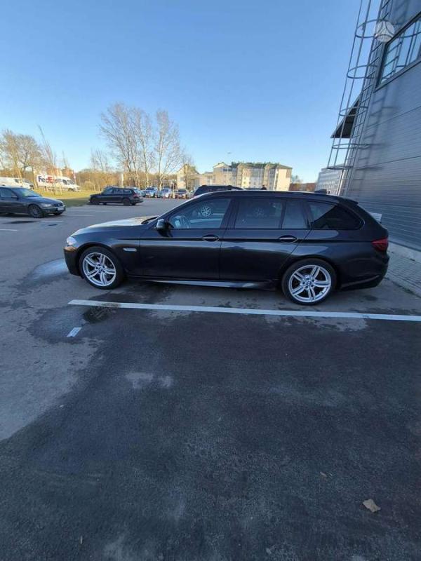 Black BMW 525 2015 in Klaipeda, with an engine capacity of 2.00 L and mileage of 272 thousand km for 11300 €, photo 3 on AUTOMOTO.COM.LV