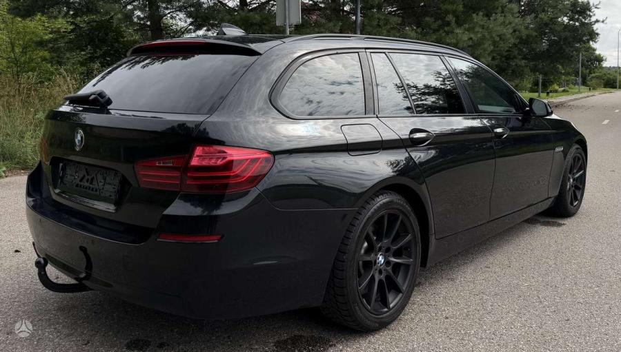 Black BMW 525 2016 in Vilnius, with an engine capacity of 2.00 L and mileage of 350 thousand km for 9549 €, photo 6 on AUTOMOTO.COM.LV