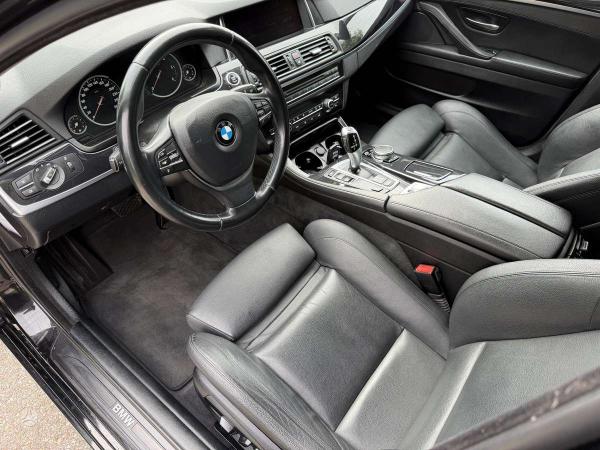 Melns BMW 525 2016 Viļņa, ar dzinēja tilpumu 2.00 L un nobraukumu 350 tūkst. km par 9549 €, foto 9 vietnē AUTOMOTO.COM.LV