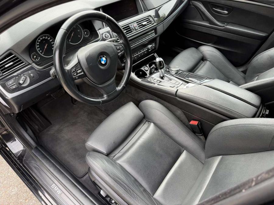 Black BMW 525 2016 in Vilnius, with an engine capacity of 2.00 L and mileage of 350 thousand km for 9549 €, photo 10 on AUTOMOTO.COM.LV
