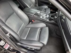 Black BMW 525 2016 in Vilnius, with an engine capacity of 2.00 L and mileage of 350 thousand km for 9549 €, photo 20 on AUTOMOTO.COM.LV
