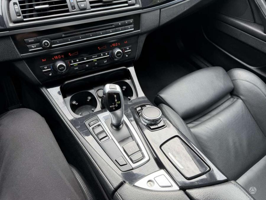 Black BMW 525 2016 in Vilnius, with an engine capacity of 2.00 L and mileage of 350 thousand km for 9549 €, photo 25 on AUTOMOTO.COM.LV