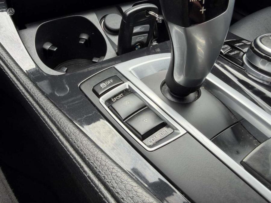 Black BMW 525 2016 in Vilnius, with an engine capacity of 2.00 L and mileage of 350 thousand km for 9549 €, photo 26 on AUTOMOTO.COM.LV