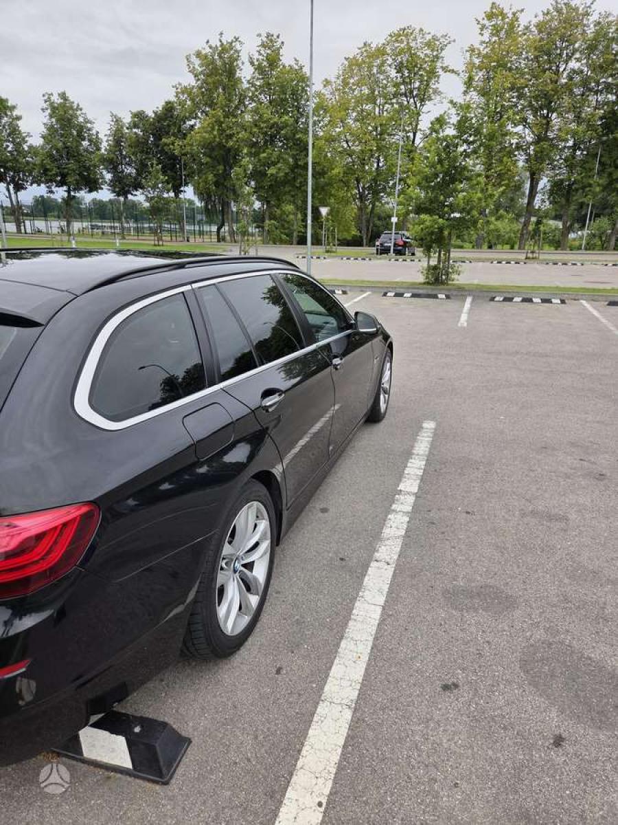 Black BMW 525 2016 in Kaunas, with an engine capacity of 2.00 L and mileage of 234 thousand km for 12750 €, photo 6 on AUTOMOTO.COM.LV