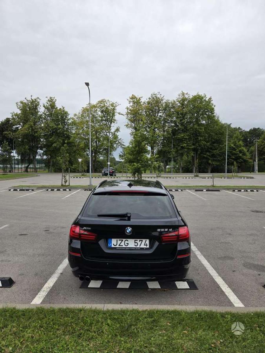 Black BMW 525 2016 in Kaunas, with an engine capacity of 2.00 L and mileage of 234 thousand km for 12750 €, photo 7 on AUTOMOTO.COM.LV