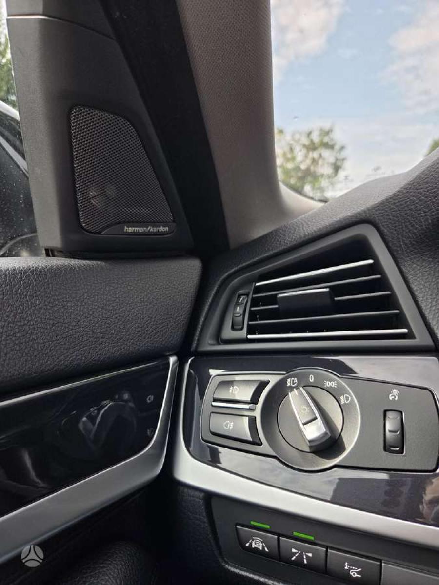 Black BMW 525 2016 in Kaunas, with an engine capacity of 2.00 L and mileage of 234 thousand km for 12750 €, photo 13 on AUTOMOTO.COM.LV