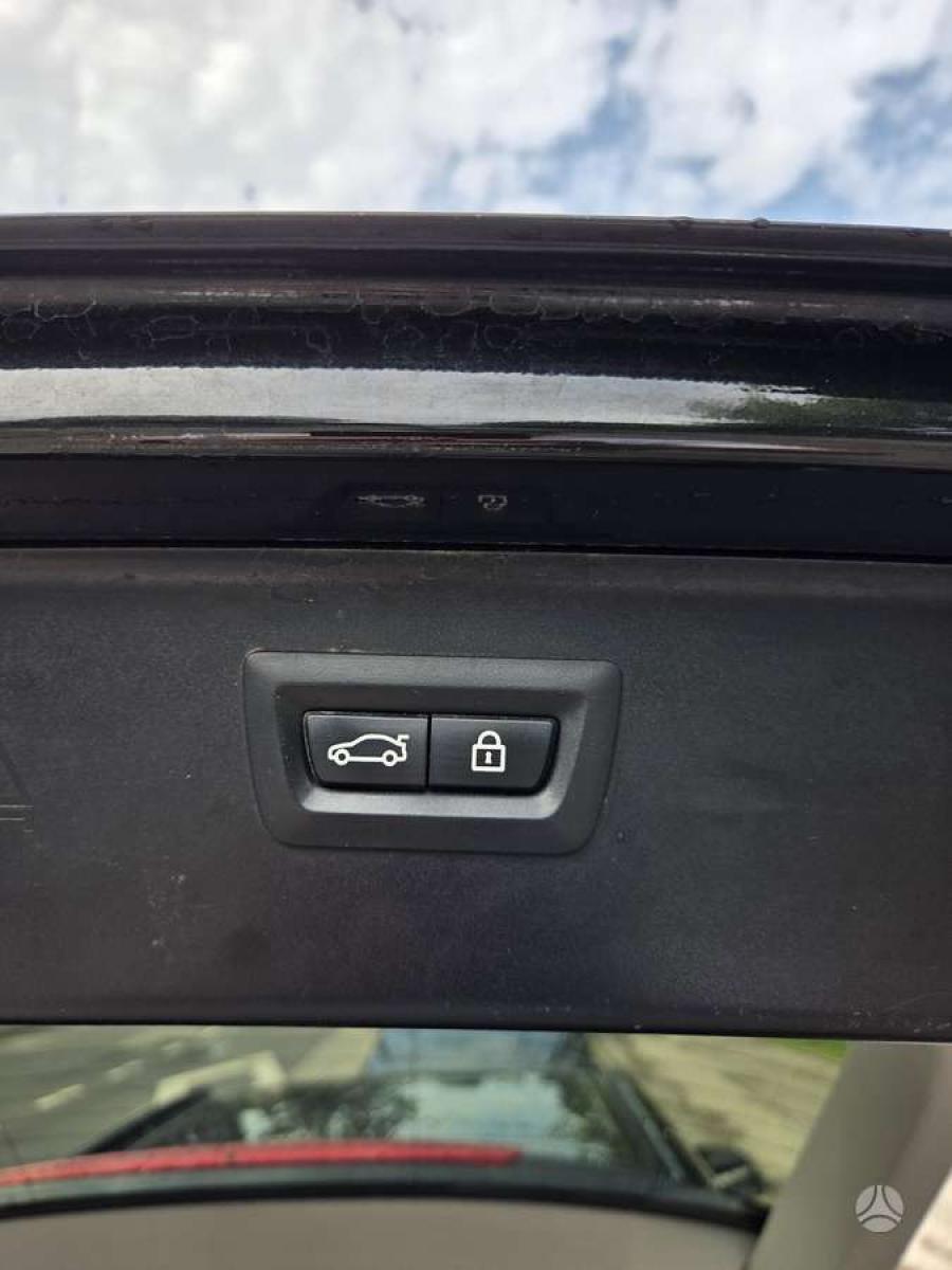 Black BMW 525 2016 in Kaunas, with an engine capacity of 2.00 L and mileage of 234 thousand km for 12750 €, photo 28 on AUTOMOTO.COM.LV