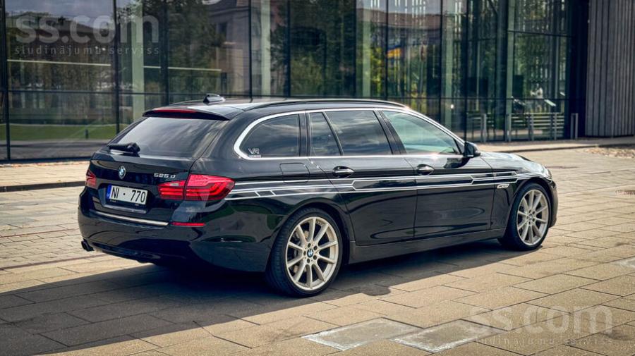 Black BMW 525 2016 in Riga, with an engine capacity of 2.00 L and mileage of 300 thousand km for 13000 €, photo 5 on AUTOMOTO.COM.LV