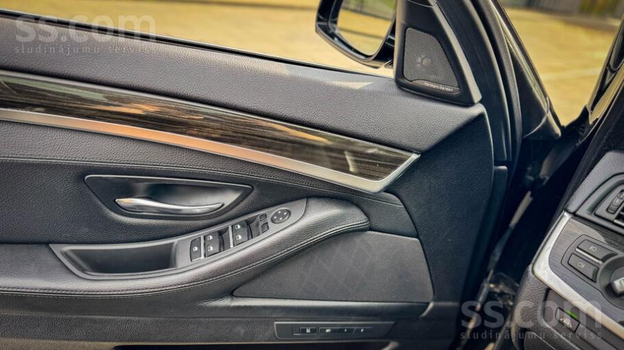 Black BMW 525 2016 in Riga, with an engine capacity of 2.00 L and mileage of 300 thousand km for 13000 €, photo 8 on AUTOMOTO.COM.LV
