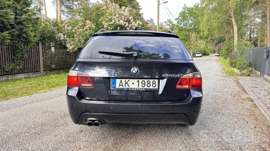Blue BMW 525 2005 in Riga, with an engine capacity of 2.50 L and mileage of 356 thousand km for 4200 €, photo 4 on AUTOMOTO.COM.LV