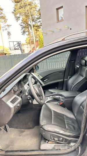 Blue BMW 525 2005 in Riga, with an engine capacity of 2.50 L and mileage of 356 thousand km for 4200 €, photo 11 on AUTOMOTO.COM.LV