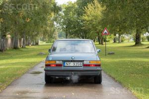 Zils BMW 525 1984 Rīga, ar dzinēja tilpumu 2.70 L un nobraukumu 216 tūkst. km par 9500 €, foto 6 vietnē AUTOMOTO.COM.LV