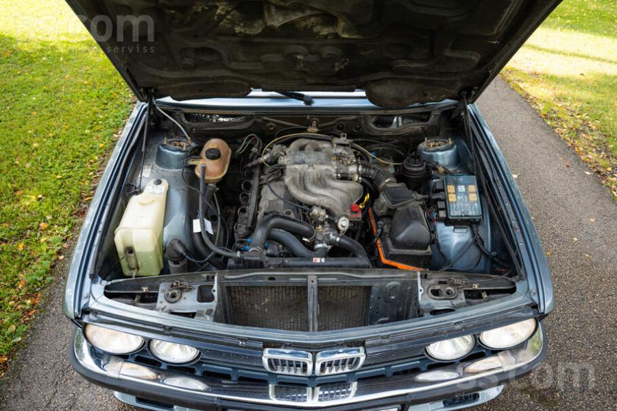 Zils BMW 525 1984 Rīga, ar dzinēja tilpumu 2.70 L un nobraukumu 216 tūkst. km par 9500 €, foto 12 vietnē AUTOMOTO.COM.LV
