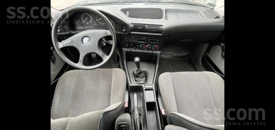 Blue BMW 525 1989 in Riga, with an engine capacity of 2.50 L and mileage of 317 thousand km for 5500 €, photo 10 on AUTOMOTO.COM.LV