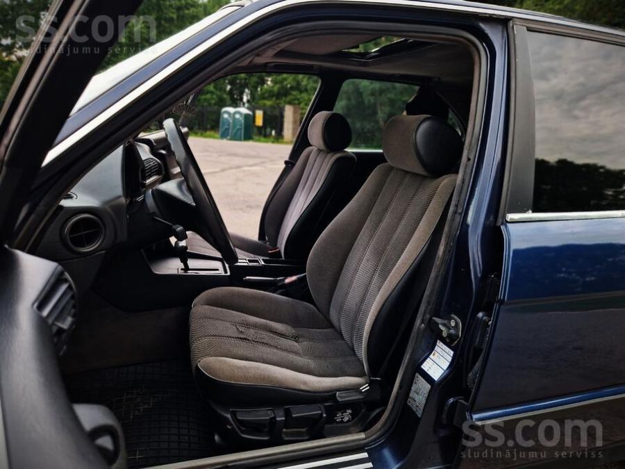 Blue BMW 525 1989 in Tallinn, with an engine capacity of 2.50 L and mileage of 303 thousand km for 4500 €, photo 12 on AUTOMOTO.COM.LV