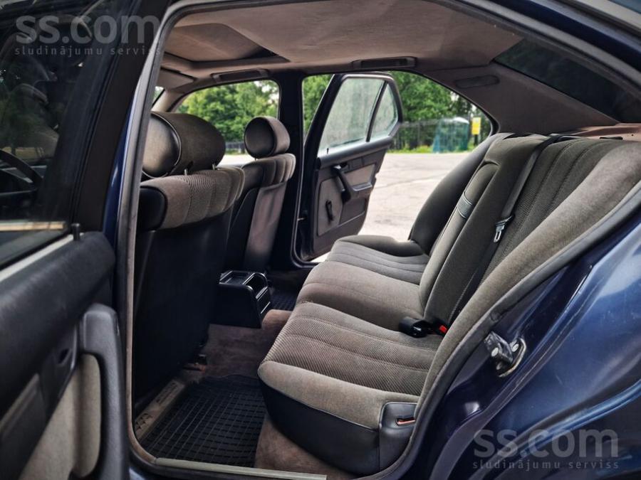 Blue BMW 525 1989 in Tallinn, with an engine capacity of 2.50 L and mileage of 303 thousand km for 4500 €, photo 16 on AUTOMOTO.COM.LV