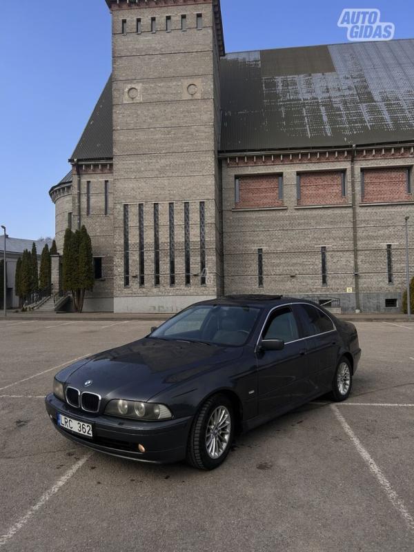 Zils BMW 525 2001 Alīta, ar dzinēja tilpumu 2.50 L un nobraukumu 400 tūkst. km par 1800 €, foto 1 vietnē AUTOMOTO.COM.LV