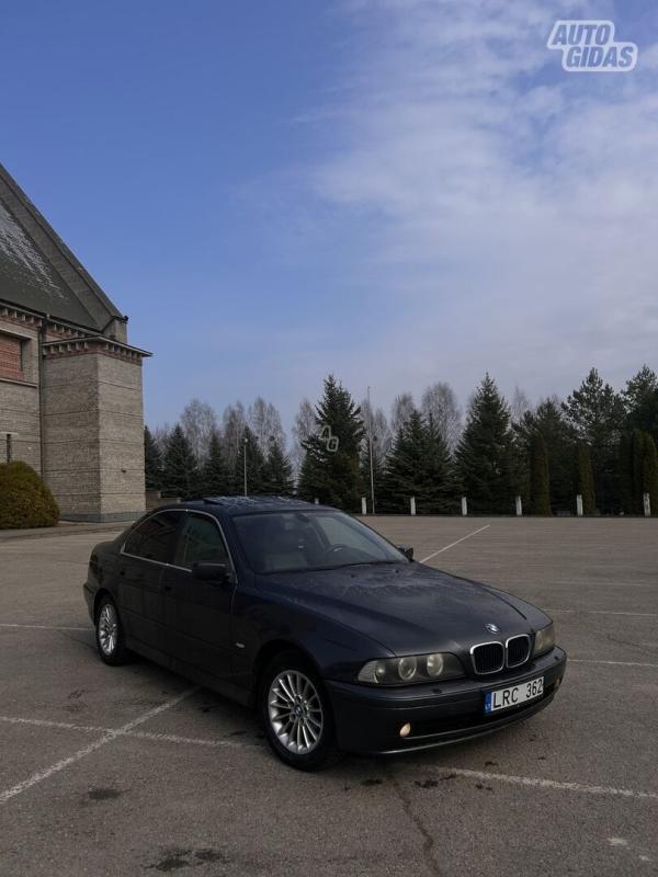Zils BMW 525 2001 Alīta, ar dzinēja tilpumu 2.50 L un nobraukumu 400 tūkst. km par 1800 €, foto 2 vietnē AUTOMOTO.COM.LV
