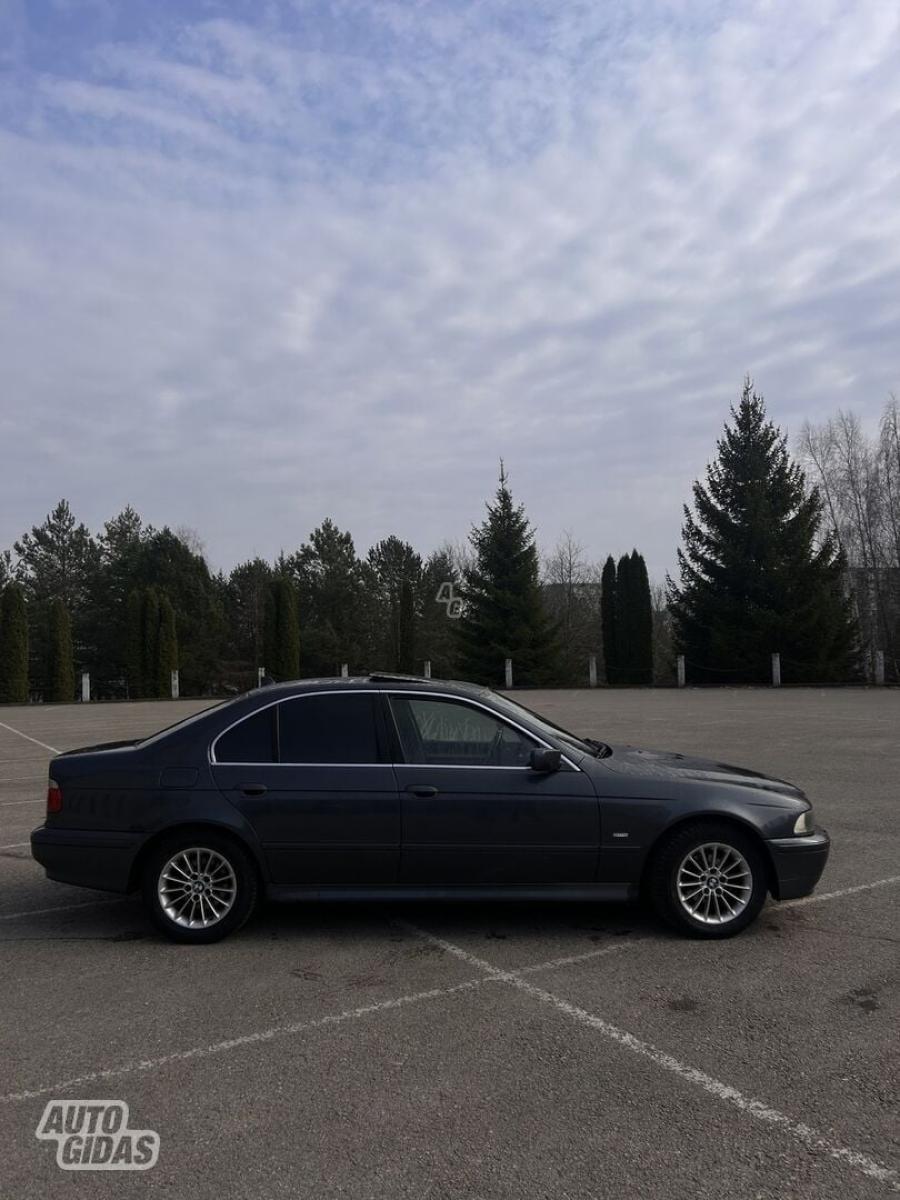 Blue BMW 525 2001 in Alytus, with an engine capacity of 2.50 L and mileage of 400 thousand km for 1800 €, photo 4 on AUTOMOTO.COM.LV
