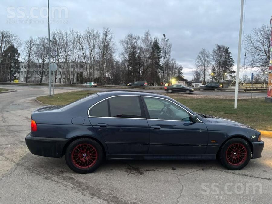 Синий БМВ 525 2001 в Рига, объемом двигателя 2.50 л и пробегом 497 тыс. км за 2500 €, фото 5 на AUTOMOTO.COM.LV