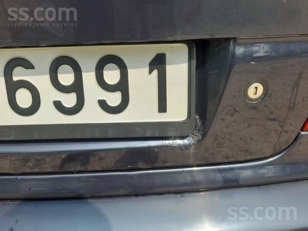 Zils BMW 525 2002 Rīga, ar dzinēja tilpumu 2.50 L un nobraukumu 295 tūkst. km par 2500 €, foto 4 vietnē AUTOMOTO.COM.LV