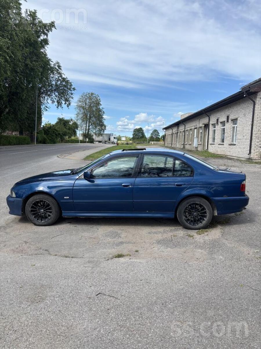 Blue BMW 525 2002 in Talsi, with an engine capacity of 2.50 L and mileage of 395 thousand km for 1900 €, photo 2 on AUTOMOTO.COM.LV