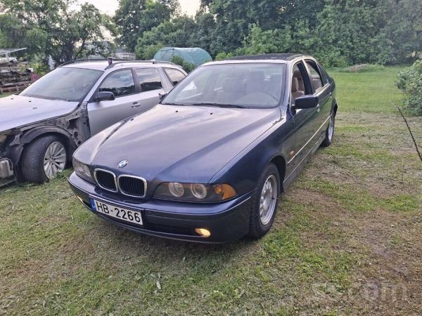Blue BMW 525 2002 in Talsi, with an engine capacity of 2.50 L and mileage of 228 thousand km for 2999 €, photo 3 on AUTOMOTO.COM.LV