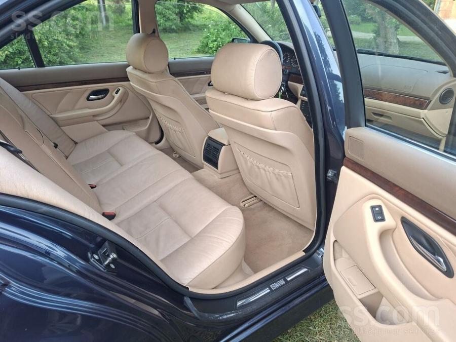 Zils BMW 525 2002 Talsi, ar dzinēja tilpumu 2.50 L un nobraukumu 228 tūkst. km par 2999 €, foto 12 vietnē AUTOMOTO.COM.LV