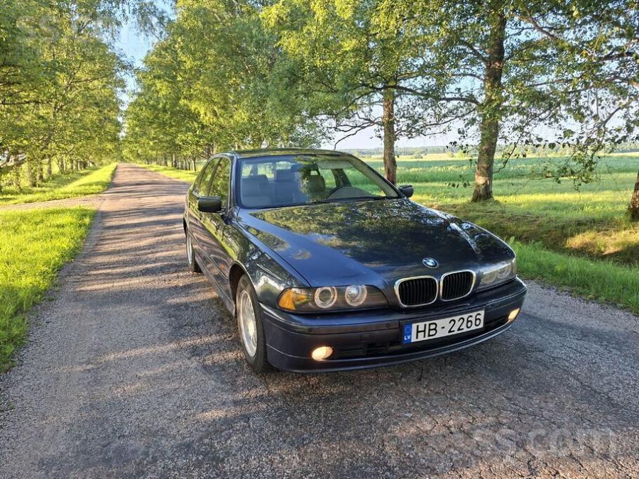Blue BMW 525 2002 in Talsi, with an engine capacity of 2.50 L and mileage of 228 thousand km for 2600 €, photo 1 on AUTOMOTO.COM.LV