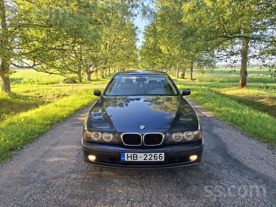 Blue BMW 525 2002 in Talsi, with an engine capacity of 2.50 L and mileage of 228 thousand km for 2600 €, photo 3 on AUTOMOTO.COM.LV
