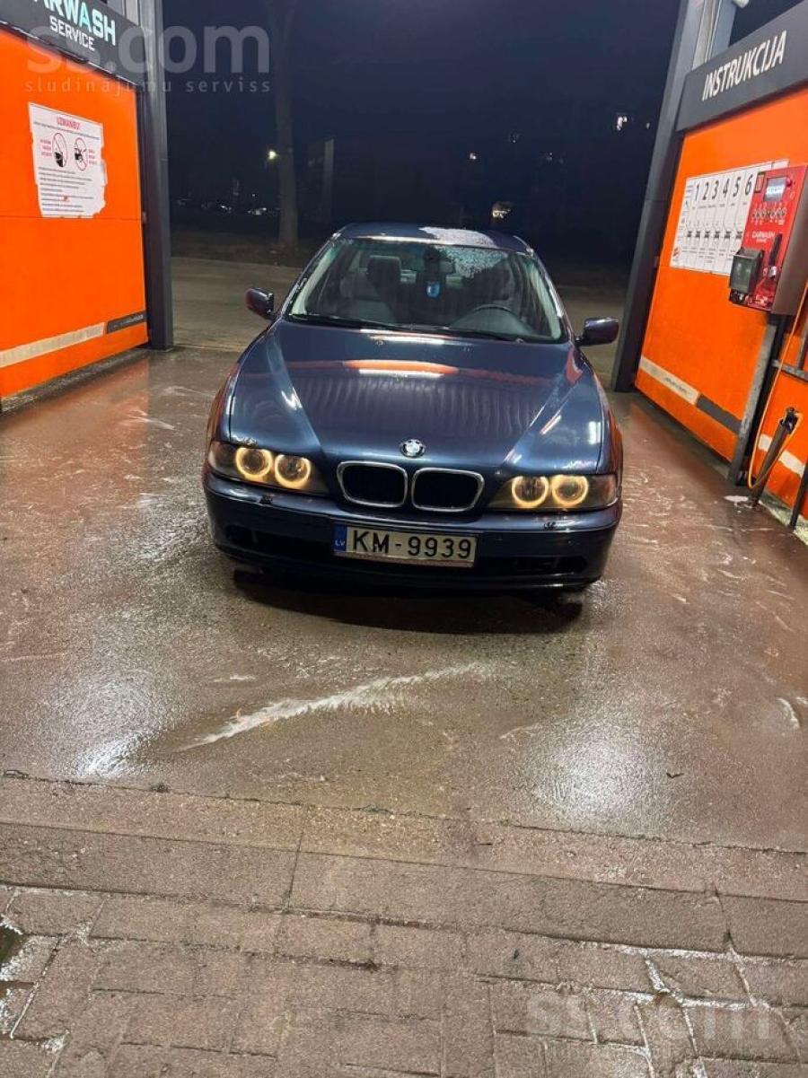 Zils BMW 525 2002 Rīga, ar dzinēja tilpumu 2.50 L un nobraukumu 510 tūkst. km par 1000 €, foto 1 vietnē AUTOMOTO.COM.LV