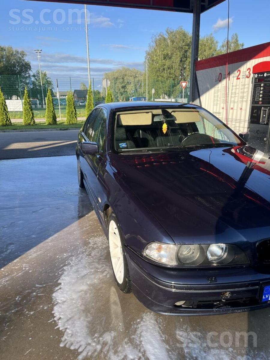 Zils BMW 525 2003 Rīga, ar dzinēja tilpumu 2.50 L un nobraukumu 420 tūkst. km par 2300 €, foto 2 vietnē AUTOMOTO.COM.LV
