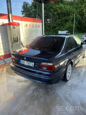 Zils BMW 525 2003 Rīga, ar dzinēja tilpumu 2.50 L un nobraukumu 420 tūkst. km par 2300 €, foto 3 vietnē AUTOMOTO.COM.LV