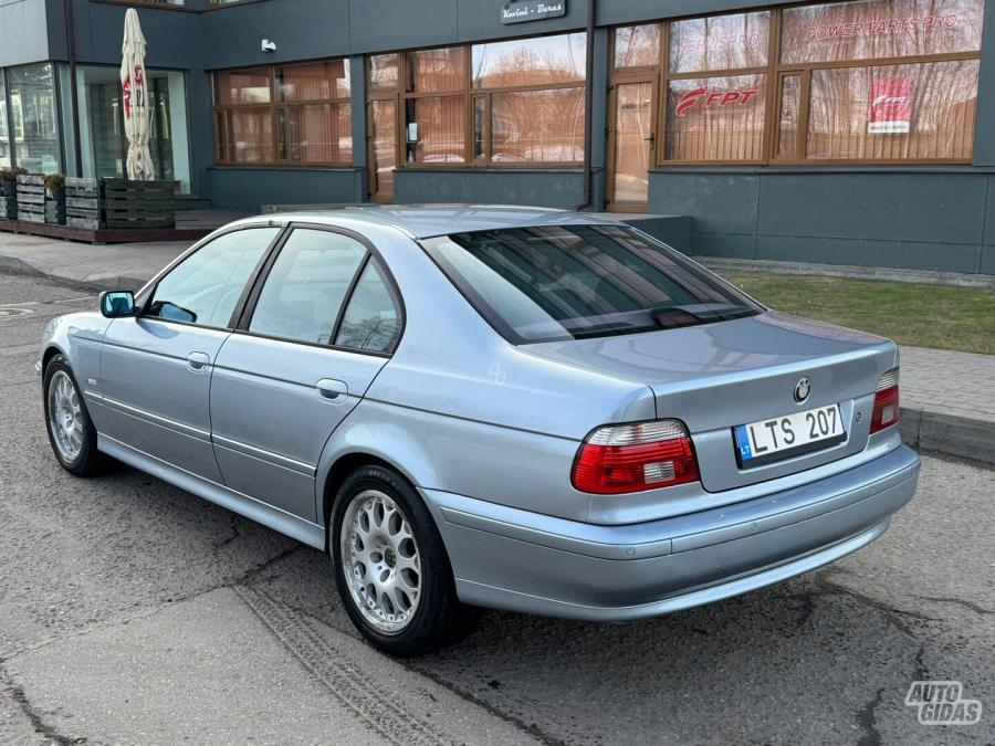 Zils BMW 525 2003 Kauņa, ar dzinēja tilpumu 2.50 L un nobraukumu 390 tūkst. km par 2500 €, foto 9 vietnē AUTOMOTO.COM.LV