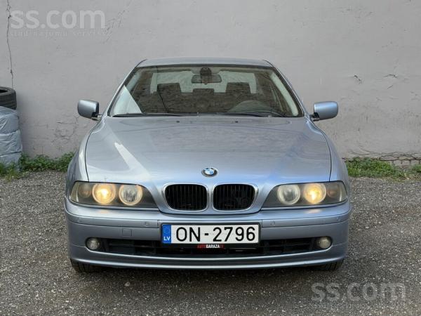 Blue BMW 525 2003 in Riga, with an engine capacity of 2.50 L and mileage of 329 thousand km for 2490 €, photo 4 on AUTOMOTO.COM.LV