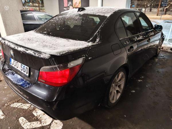 Zils BMW 525 2004 Viļņa, ar dzinēja tilpumu 2.50 L un nobraukumu 413 tūkst. km par 2200 €, foto 9 vietnē AUTOMOTO.COM.LV