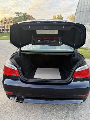 Zils BMW 525 2004 Rīga, ar dzinēja tilpumu 2.50 L un nobraukumu 395 tūkst. km par 3599 €, foto 4 vietnē AUTOMOTO.COM.LV